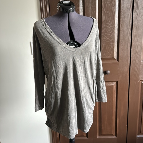 James Perse | Tops | Standard James Perse Linen Blend Tee | Poshmark
